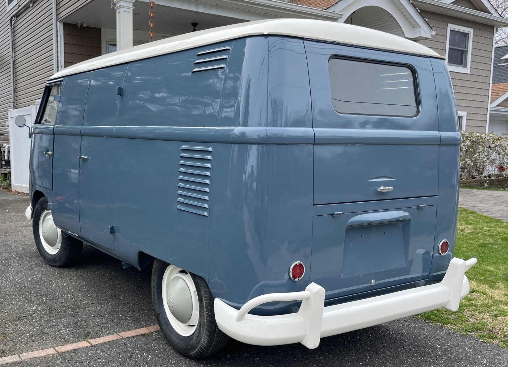 1961 VW Bus - North Fork Vintage Cars